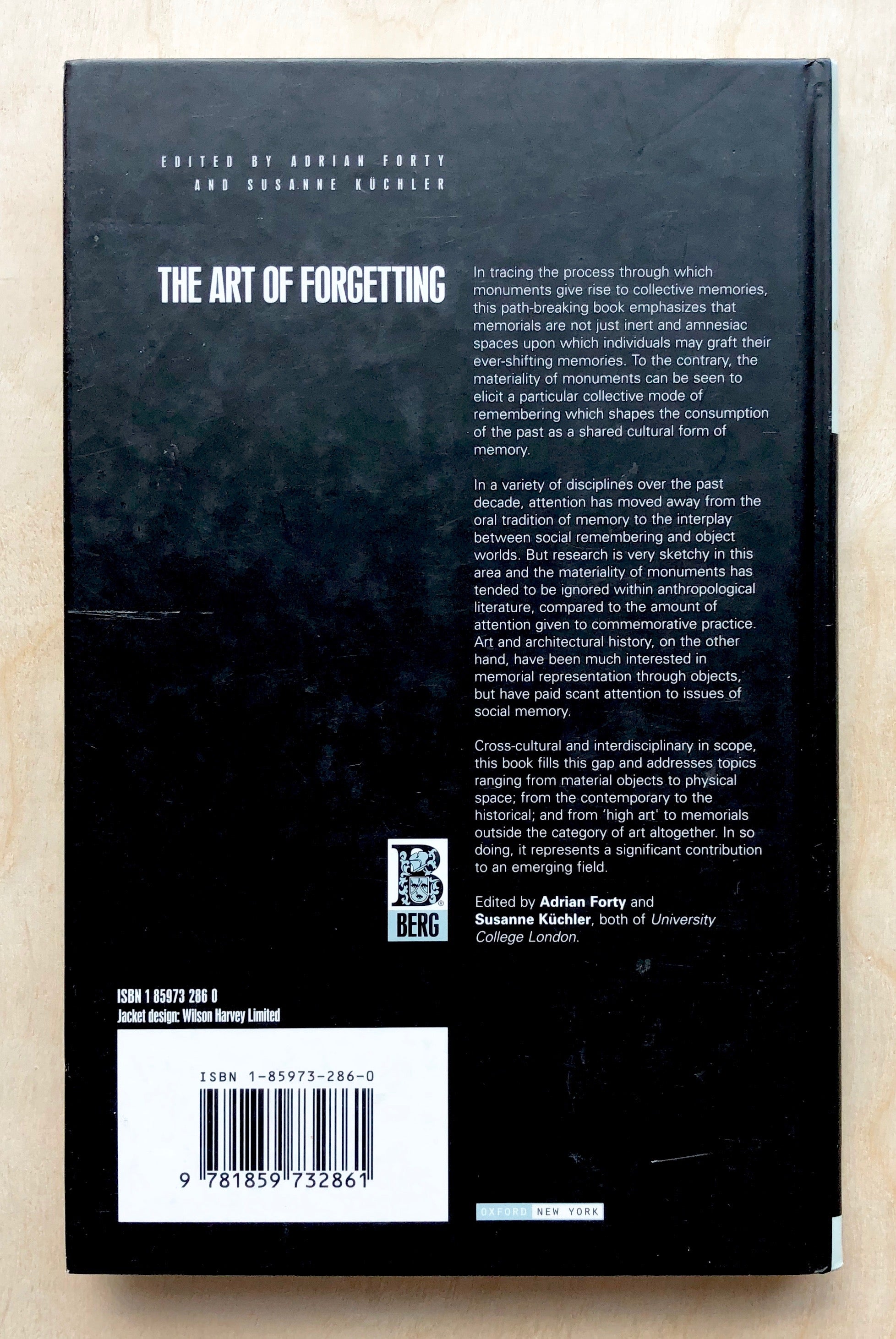 THE ART OF FORGETTING (MATERIALIZING CULTURE) edited by Adrian Forty a ...